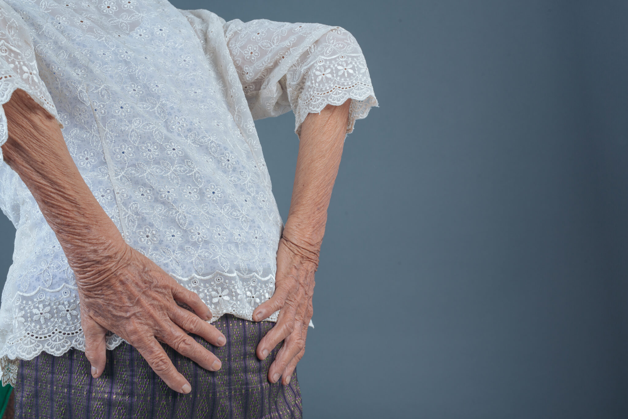 Sudden Back Pain: Causes, Diagnosis, and Management - IHMO